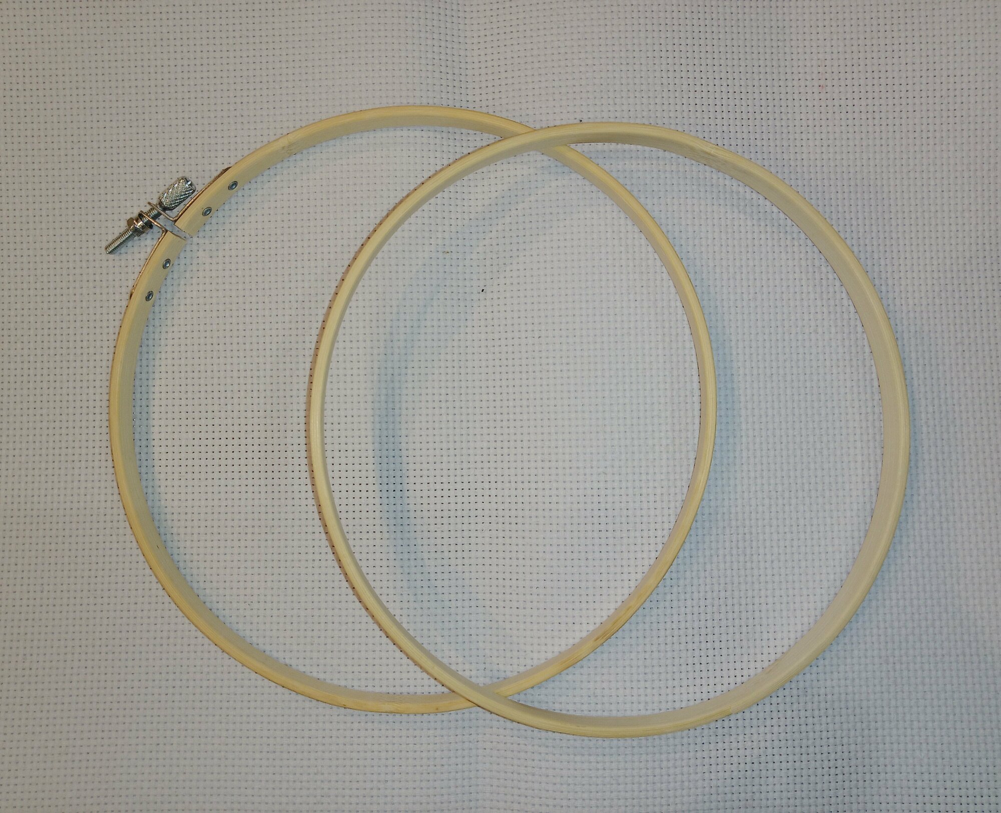 Пяльцы деревянные 18 см