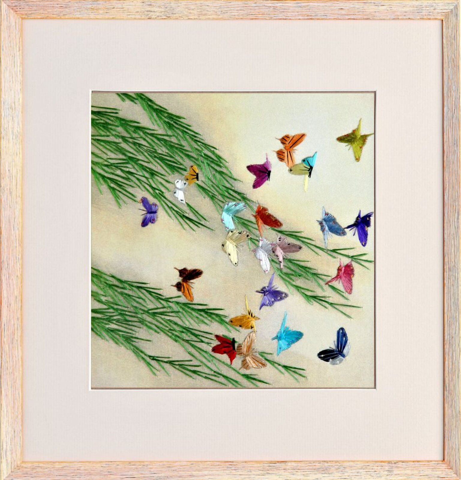 Декоративная настенная картина Живой Шелк Бабочки, вышивка шелком ручная с 3D эффектом, см 42х42х3/ багет+паспарту