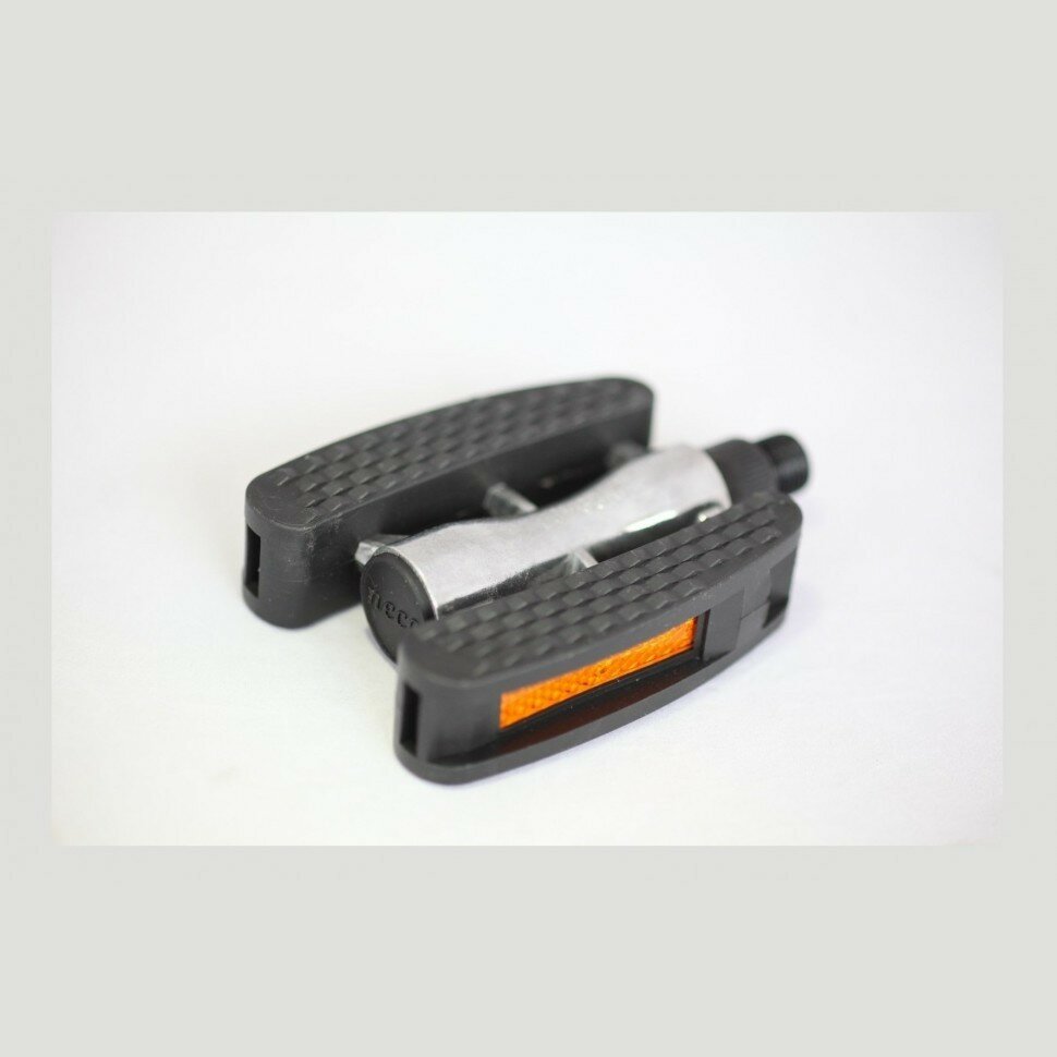 Педали WP940-1 алюминий-пластик, насыпные подшипники, черные