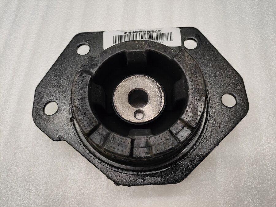 HAVAL 1001110XKZ65A Опора двигателя левая