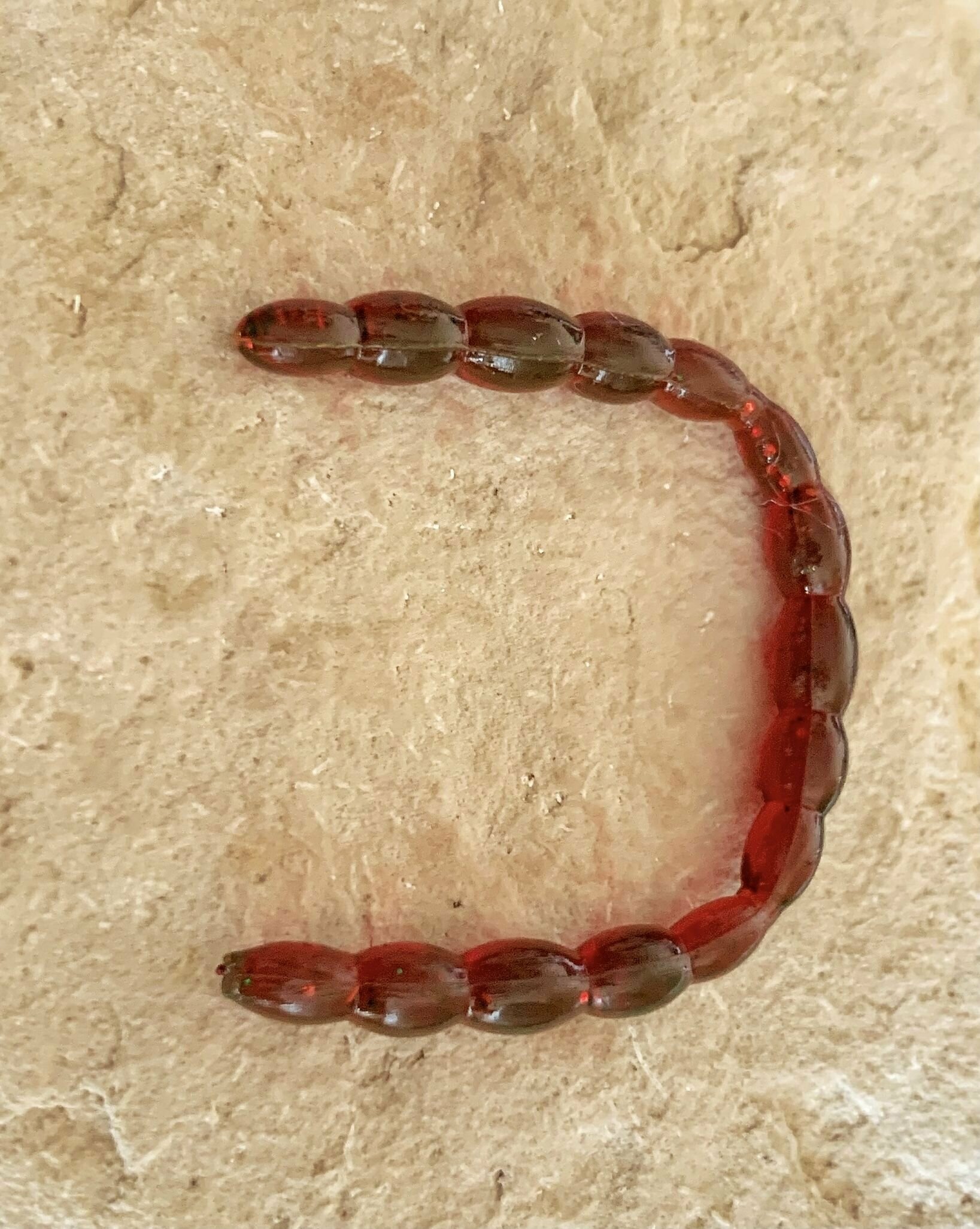 Мягкая Силиконовая приманка Искусственный мотыль Большой Jimworm 85 мм, Машинное масло (Motor oil red flake)