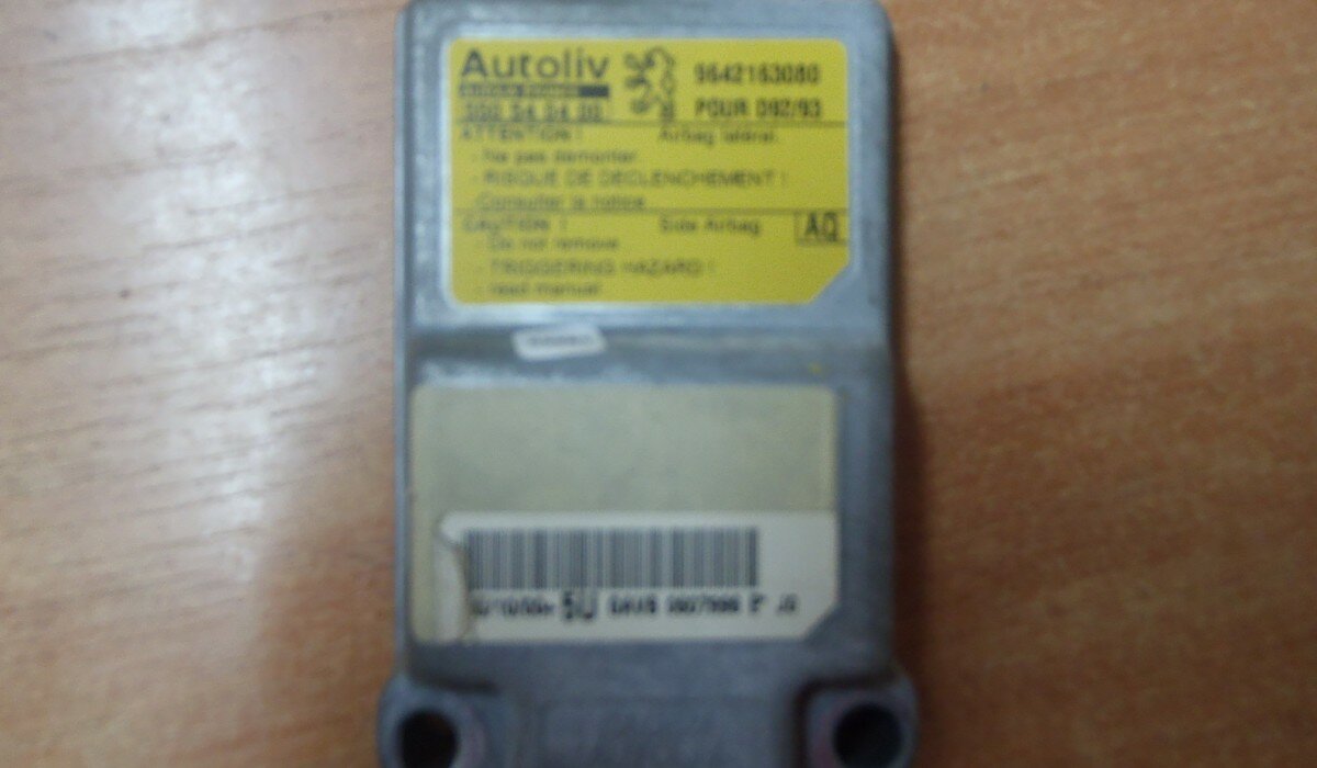 Блок управления AIR BAG 406 Peugeot 9642163080