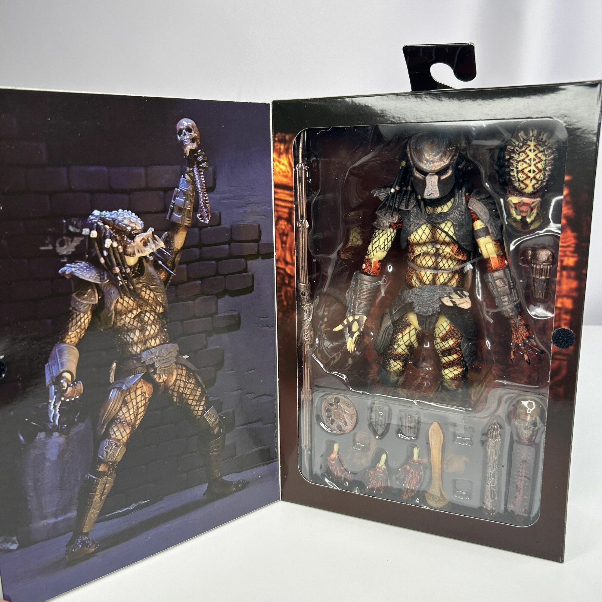 Подвижная фигурка Хищник Predator City Hunter Ultimate edition NECA