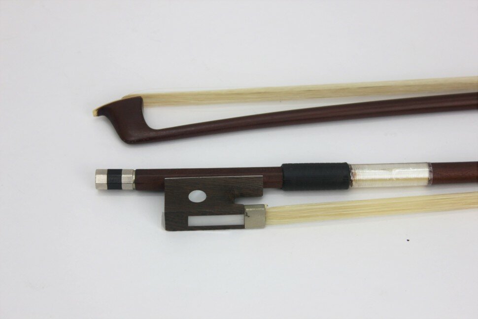 Смычок скрипичный 3/4 HANS KLEIN HKVB-10 (Германия) круглый (бразильское дерево)