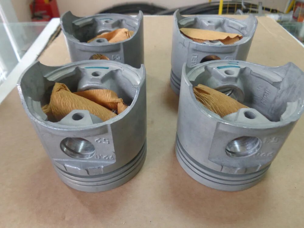 Поршень 92,0 с пальцами группа Д (4шт) ЗМЗ дв.402/511 (ОАО ЗМЗ)