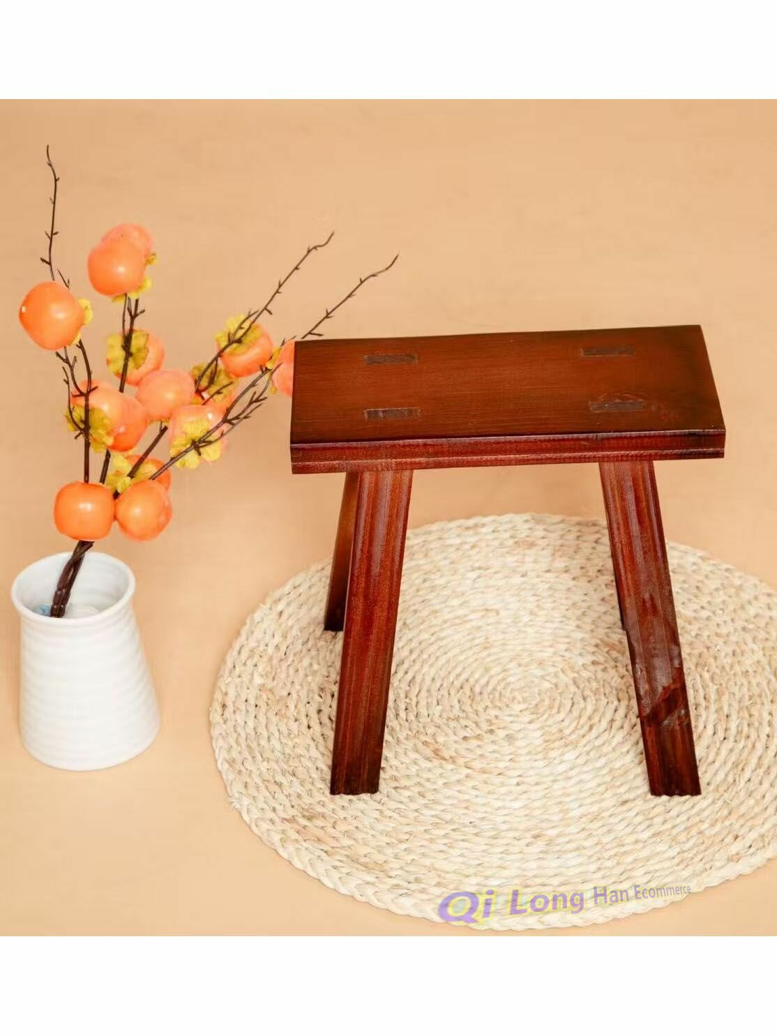 Небольшой табурет, табурет из массива дерева для домашнего использования