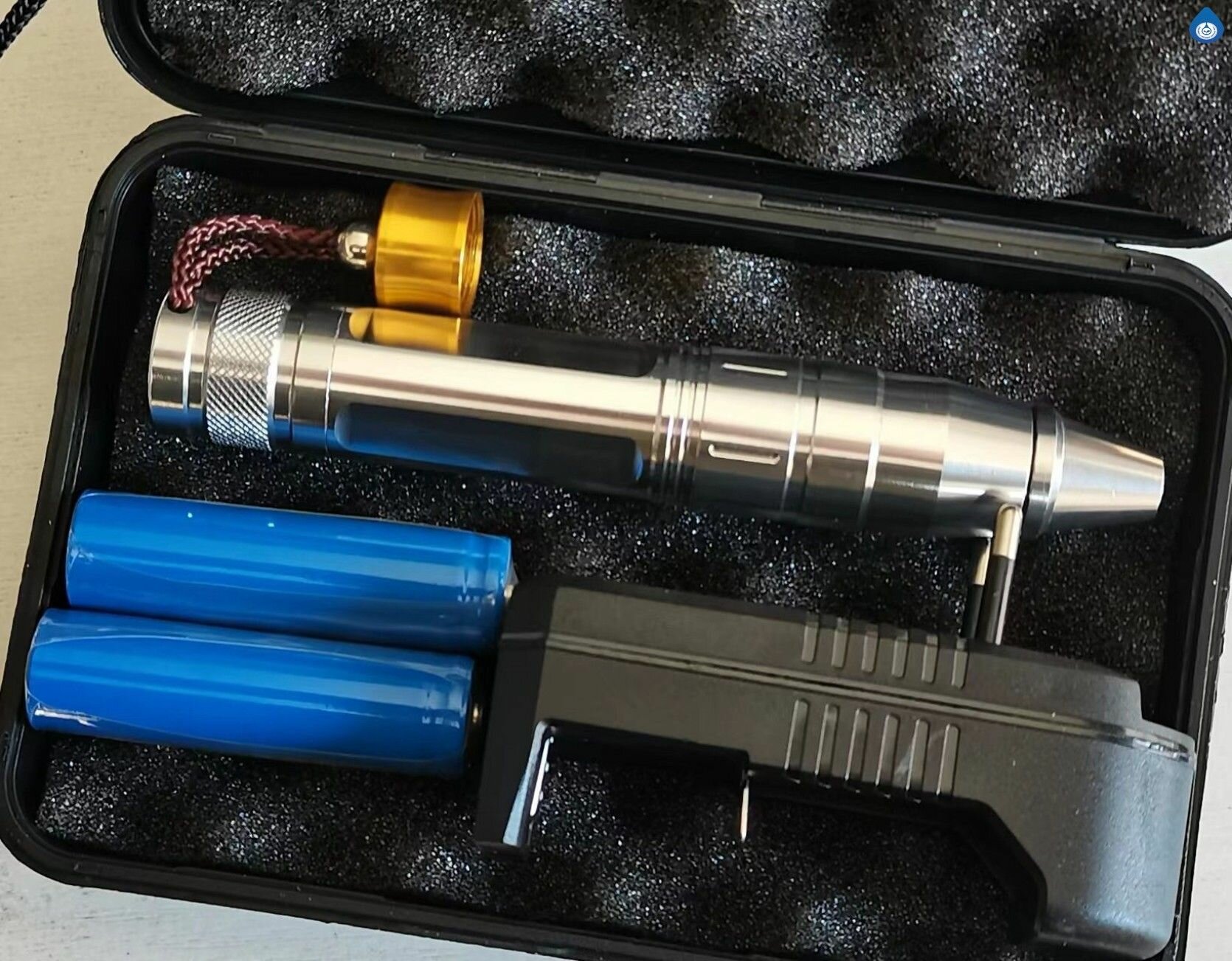 Эксклюзивный ультрафиолетовый светодиодный фонарь для детекции подлинности янтаря, ювелирных изделий и драгоценных камней