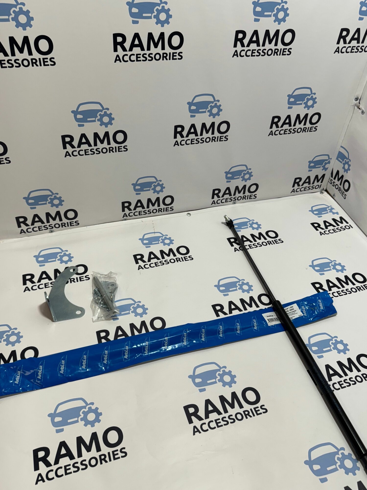 Газовый упор капота Lada Kalina, Лада Калина (ВАЗ 1118, 1119, 1117)