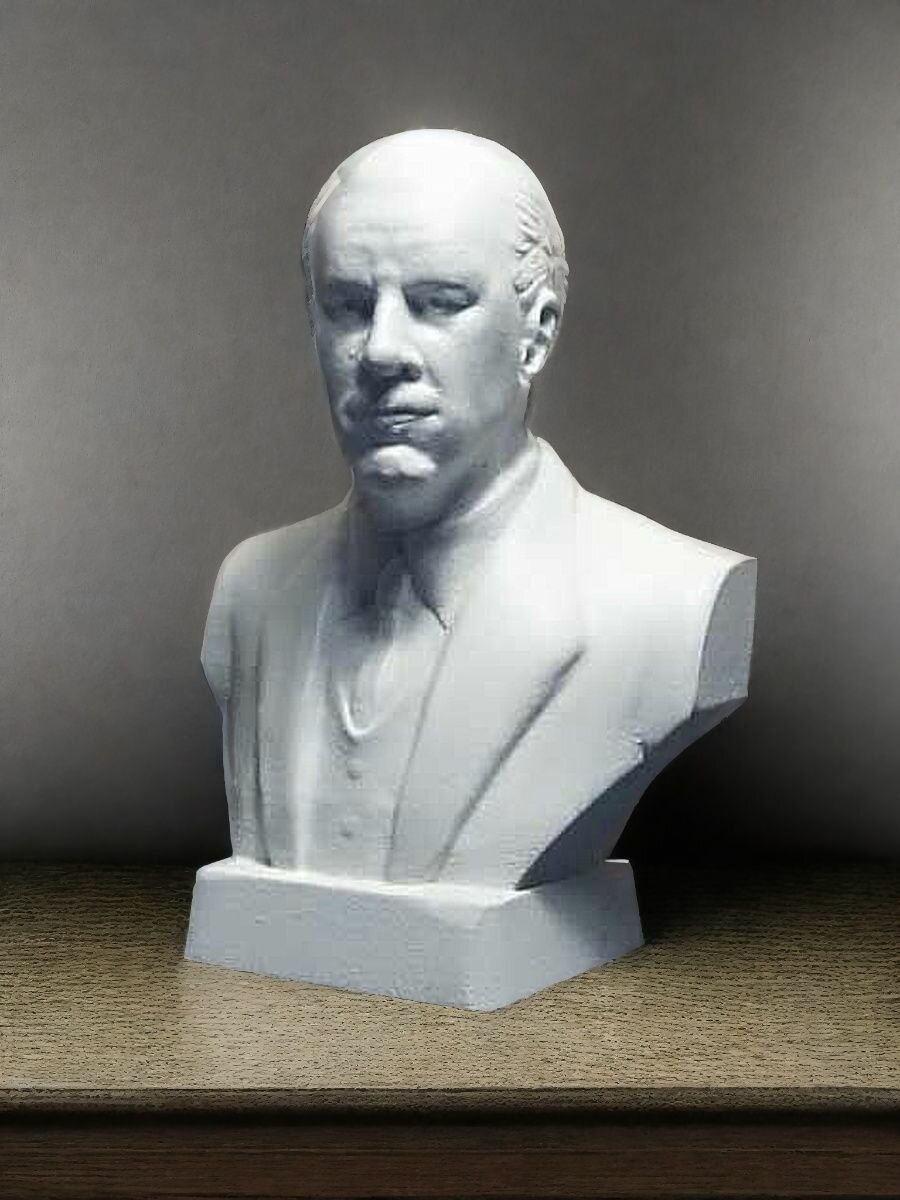 Бюст Ильин Иван Александрович в костюме из камня. Белый. Высота 60мм. Высокая детализация. Тяжелый и холодный