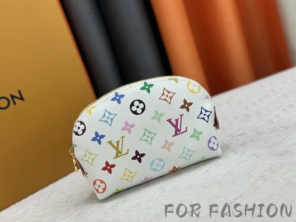 Louis Vuitton Косметичка дорожная