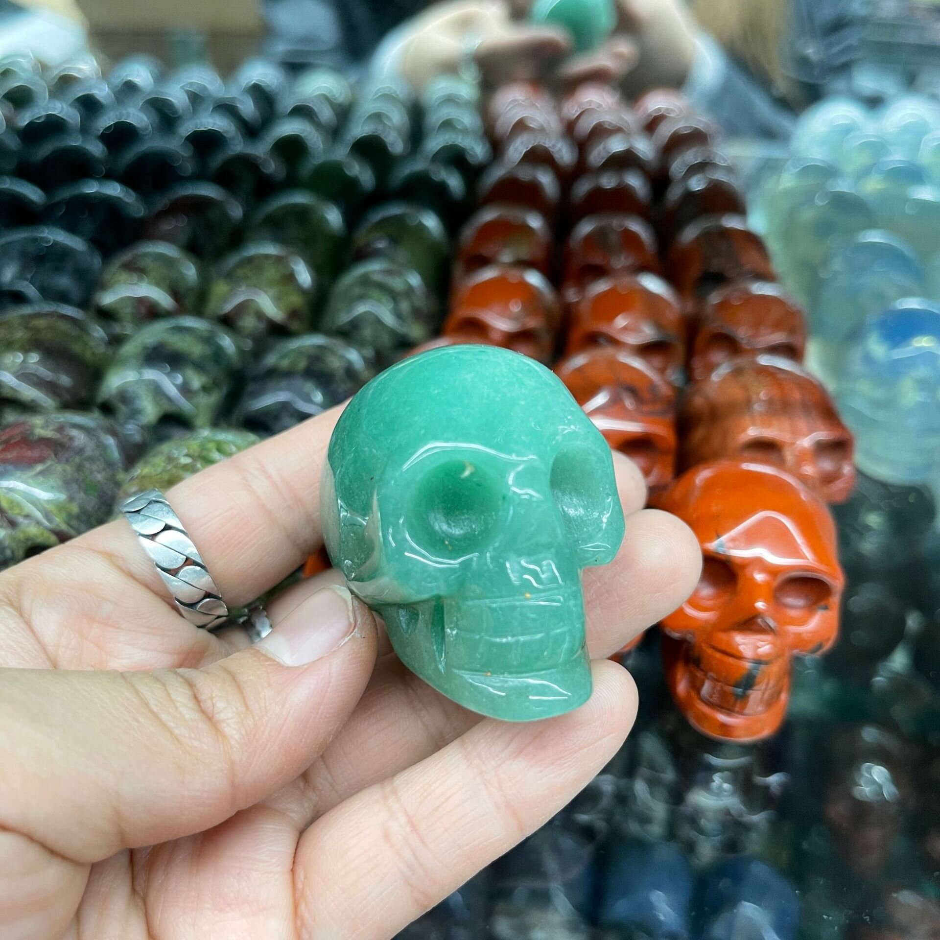 2inch Нефритовый Резной Череп Натуральный Необработанный Камень Полированный Призрачный Голова Хэллоуинское Украшение Кристальный Череп Орнамент