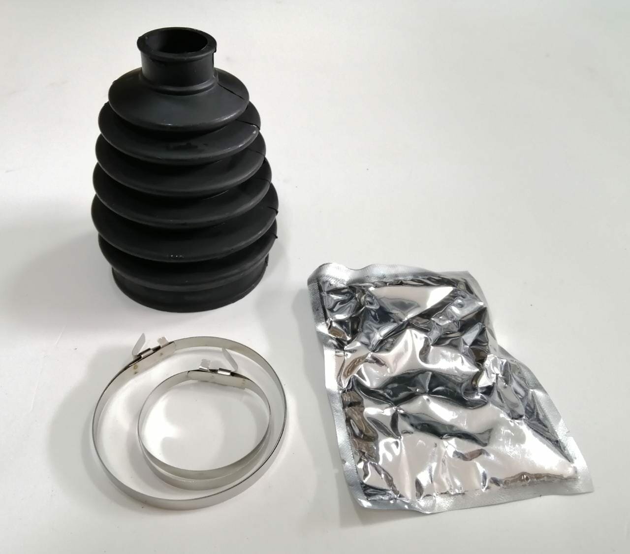 Пыльник шруса наружного LYNXAUTO Chery Indis [1.3 16V 5MT хетчбэк]