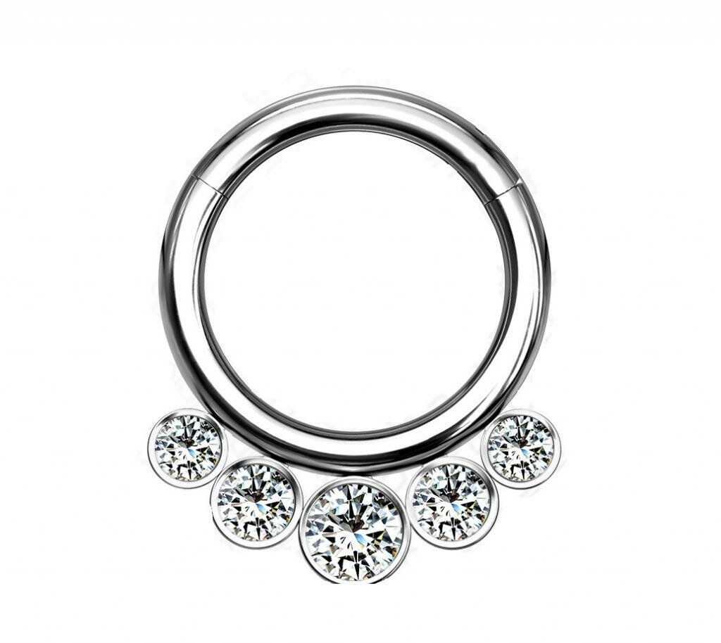 Пирсинг в губу