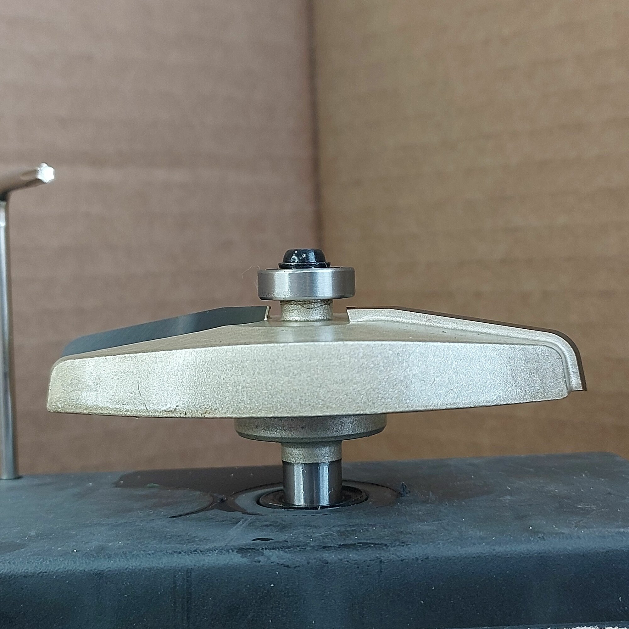 Фреза фигирейная для филенки Глобус 3005 D:73mm I:12mm d:8mm R:5mm фигирейная горизонтальная Арт:3005D73d8