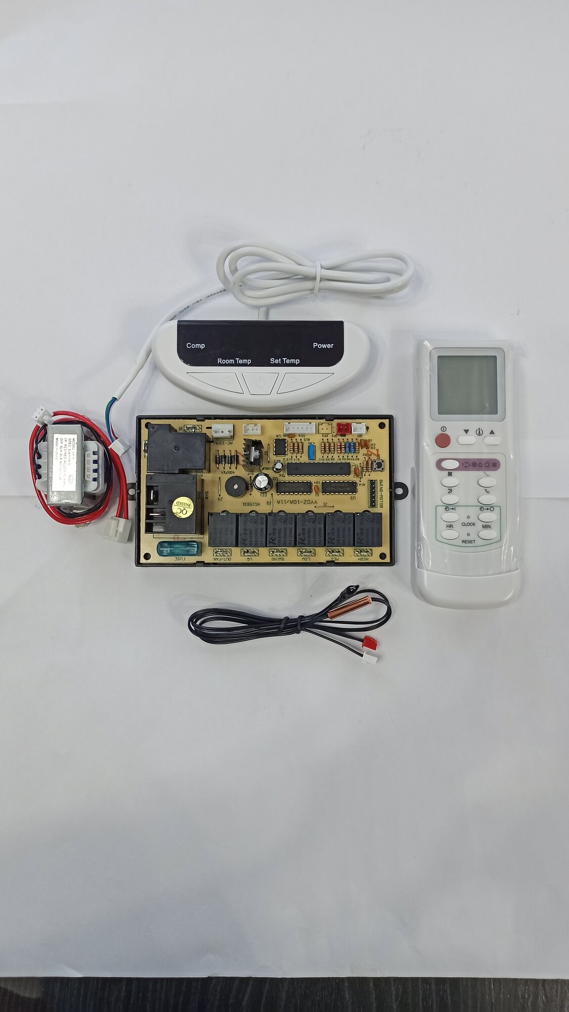 Пульт кондиционера с платой QD-U11A (тепло/холод)