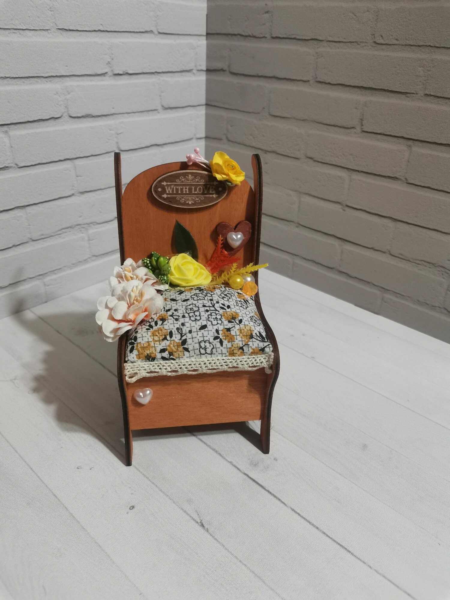 Игольница сувенирная, подарок девушке, женщине, для хобби, рукоделия