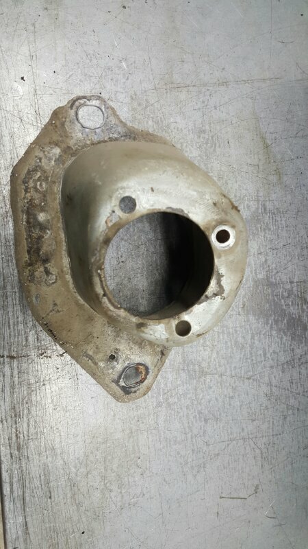 Чашка пружины задняя правая Volvo S80 TS B6284T 30714249