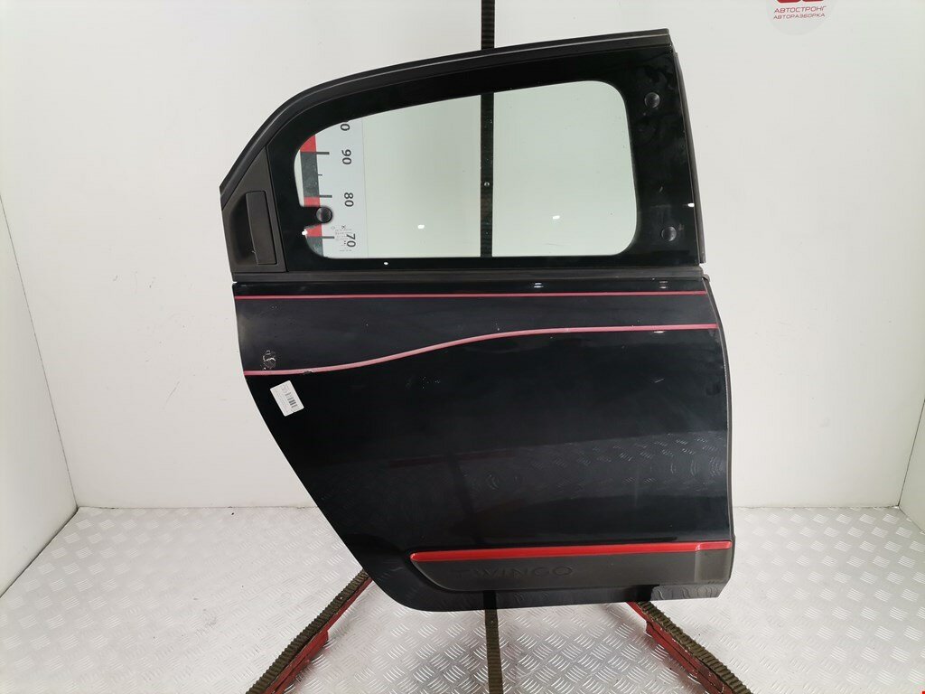 Дверь задняя правая Renault Twingo 3 821006699R арт. 1472640