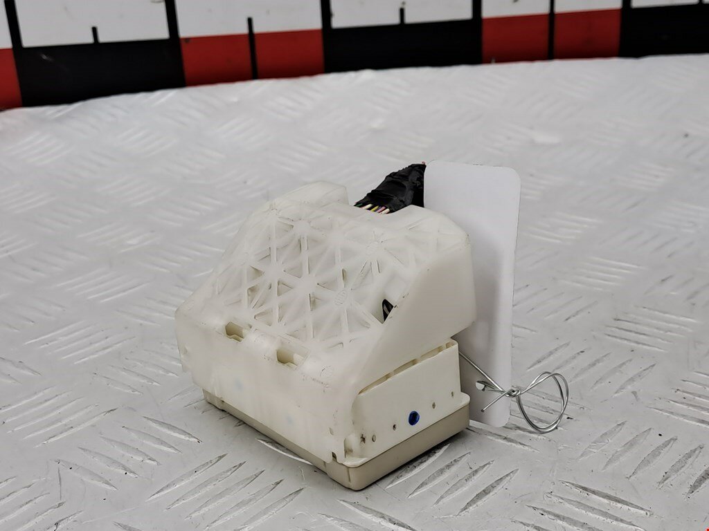 Блок предохранителей Toyota Avensis 3 (T270) 8267120360 арт. 1570214