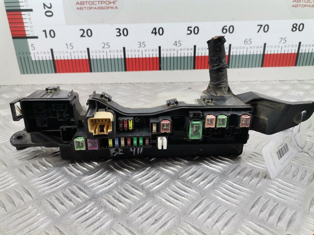Блок предохранителей Toyota Avensis 2 (T250) 82641CA010 арт. 1884420