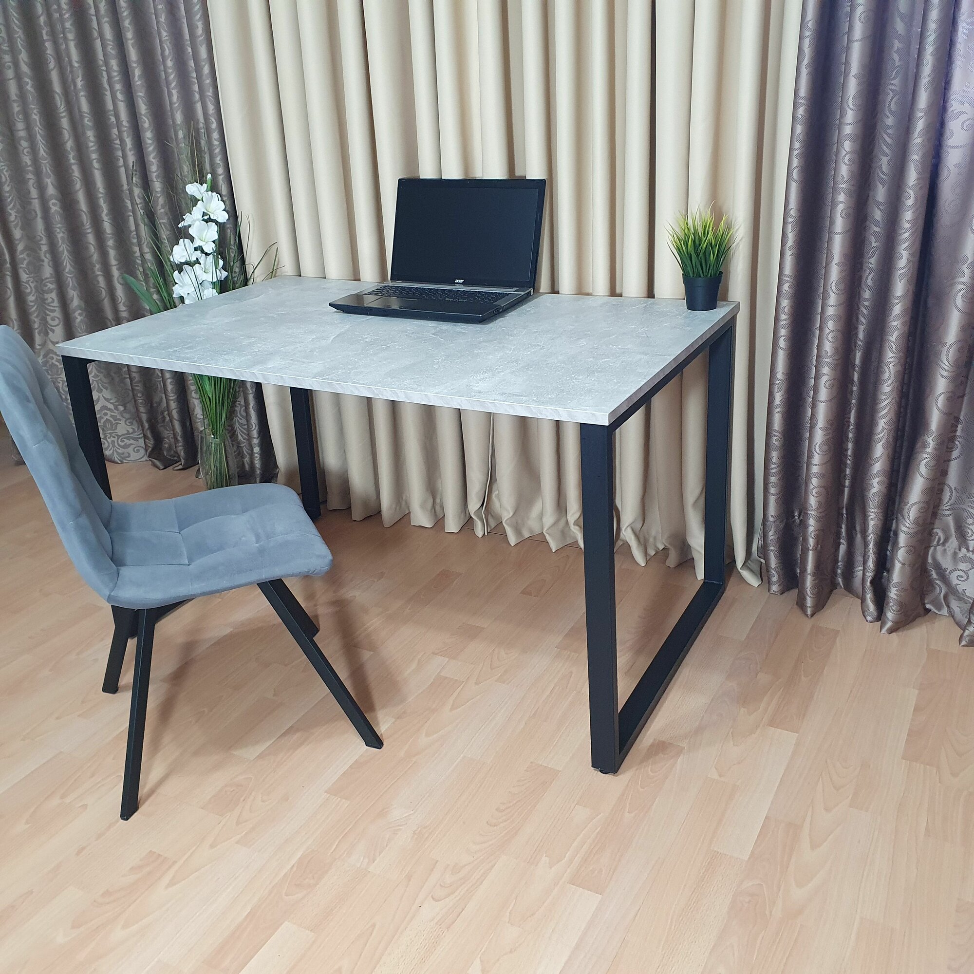 Письменный стол лофт 130*80*75 см. Бетон светлый. Черные ножки