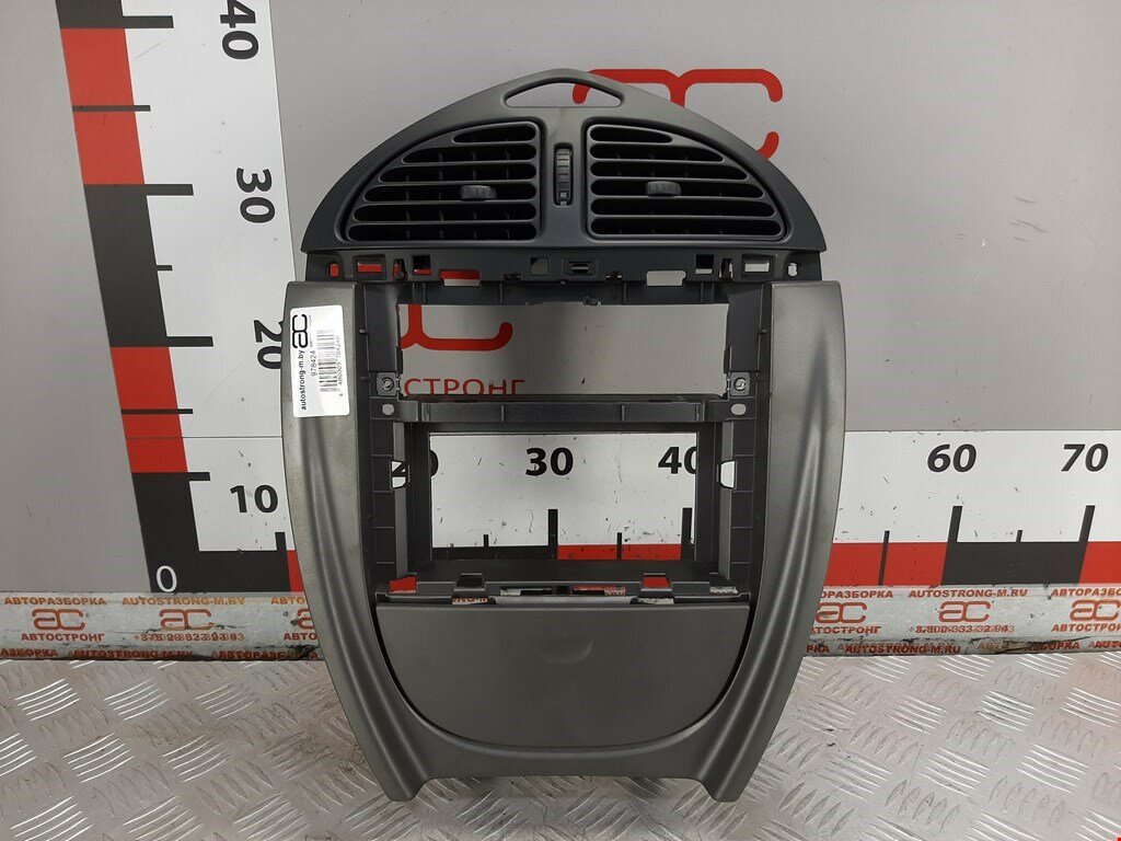 Дефлектор обдува салона Citroen C5 1 8265L8 арт. 978424