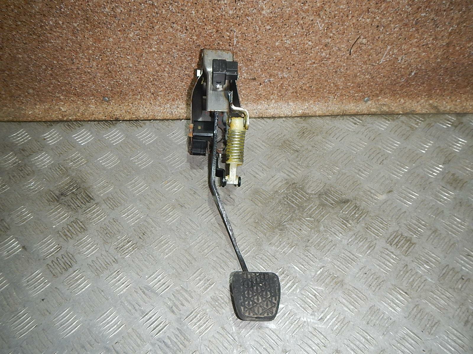 Б/У Педаль сцепления, SsangYong (Сангйонг)-ACTYON (10-) SSANGYONG ACTYON (10-) Без повреждений. 396899 SSANG YONG арт. 3...