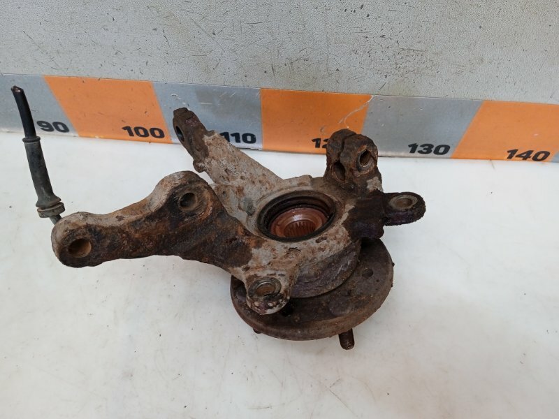 Б/У в сборе со ступицей, ступица, Мицубиси Спэйс Стар Кулак поворотный Mitsubishi Space Star 1999 1, DG1A Перед. Прав. 328374...