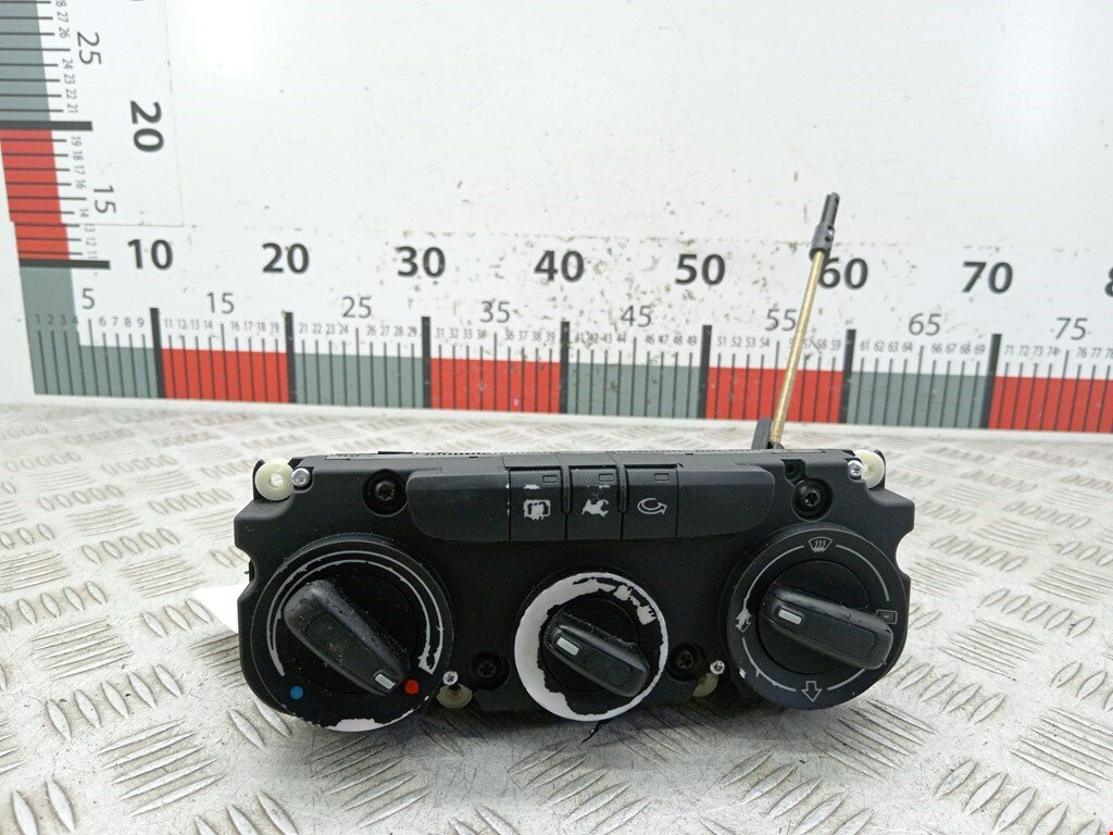 Блок управления печки (климат-контроля) Audi A3 8P 8P0820047D арт. 2181791