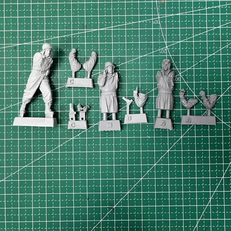 Spot 1/35 Масштабная смоляная модель танк экипаж 3 человека