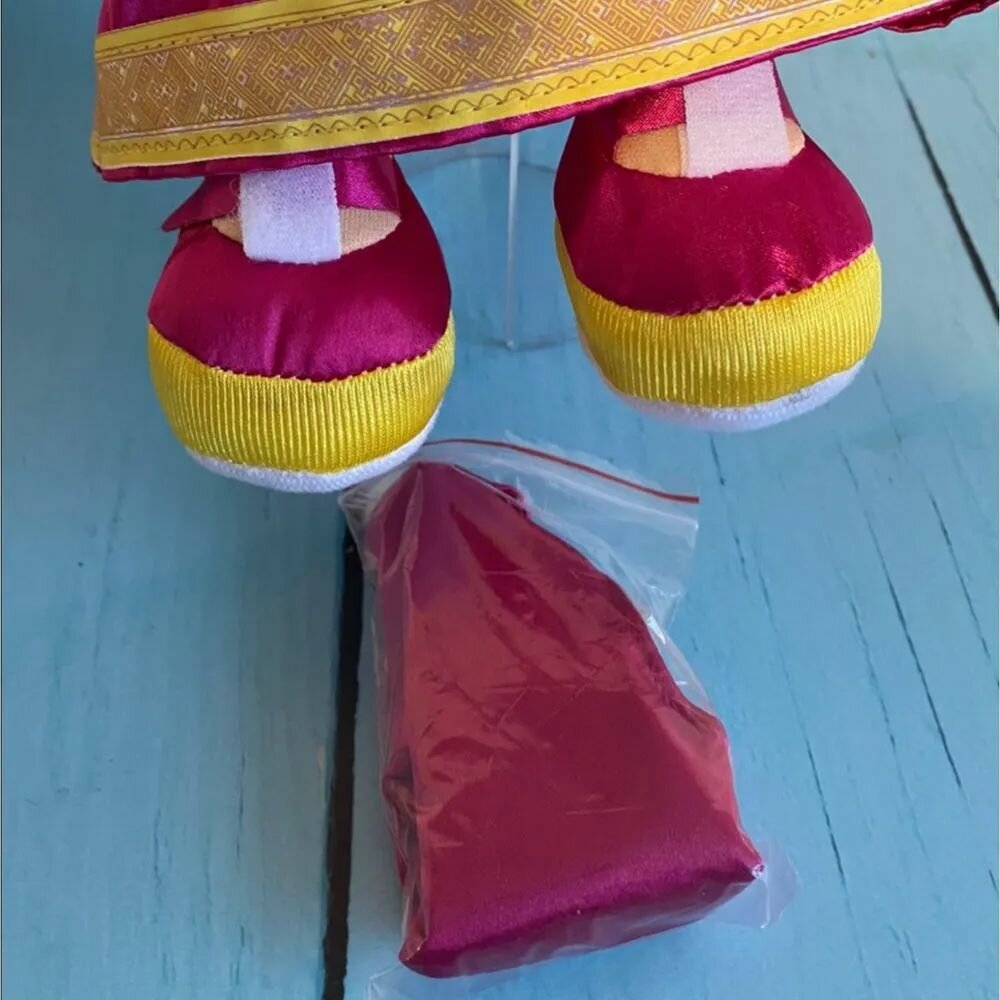 Музыкальная игрушка Марта, мягкая классическая кукла Марта