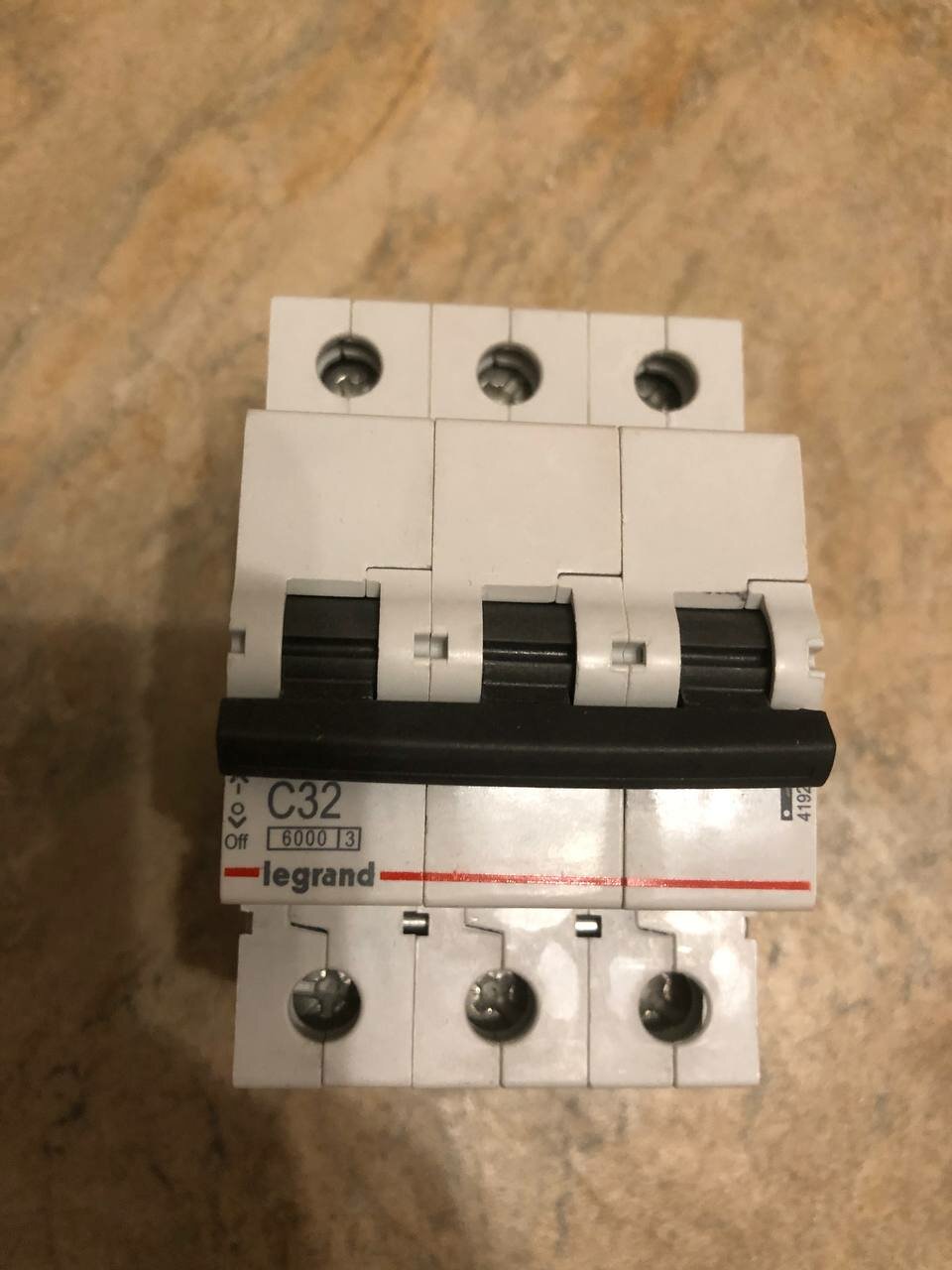 Автоматический выключатель Legrand RX³ 3P 32А (C) 10кА
