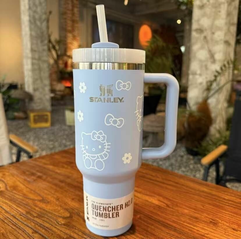 Stanley Кружка с соломинкой изолированная Hello Kitty 1,18 л