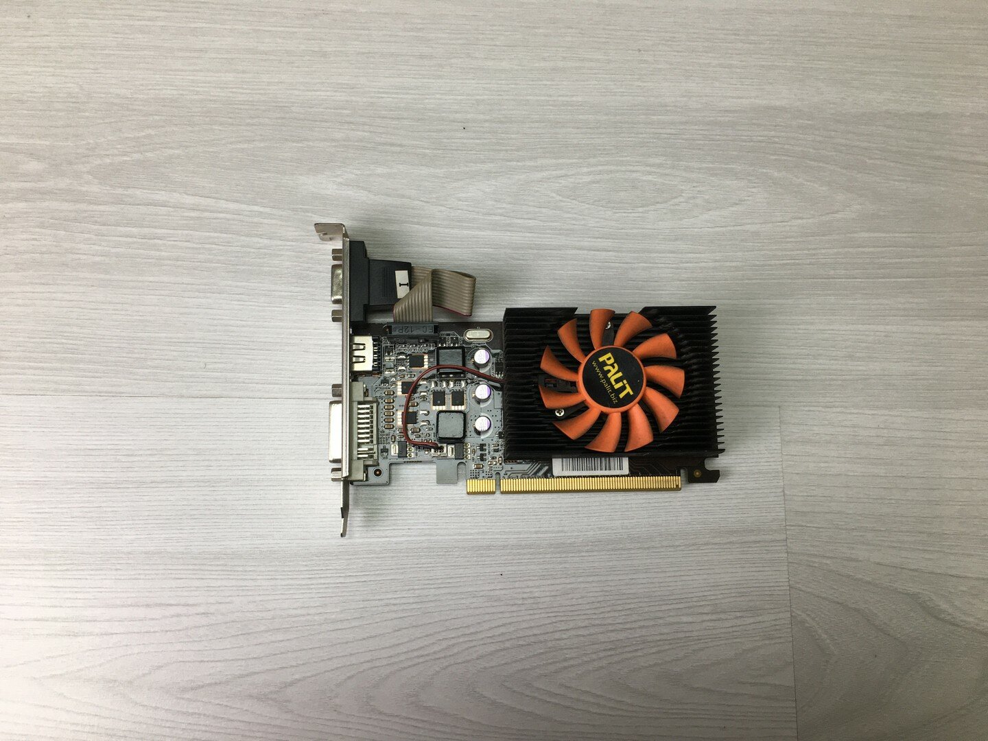 Видеокарта 1Gb GeForce 430 GT, GT430 1024M sDDR3 64B, TC, CRT DVI HDMI, PCI-E