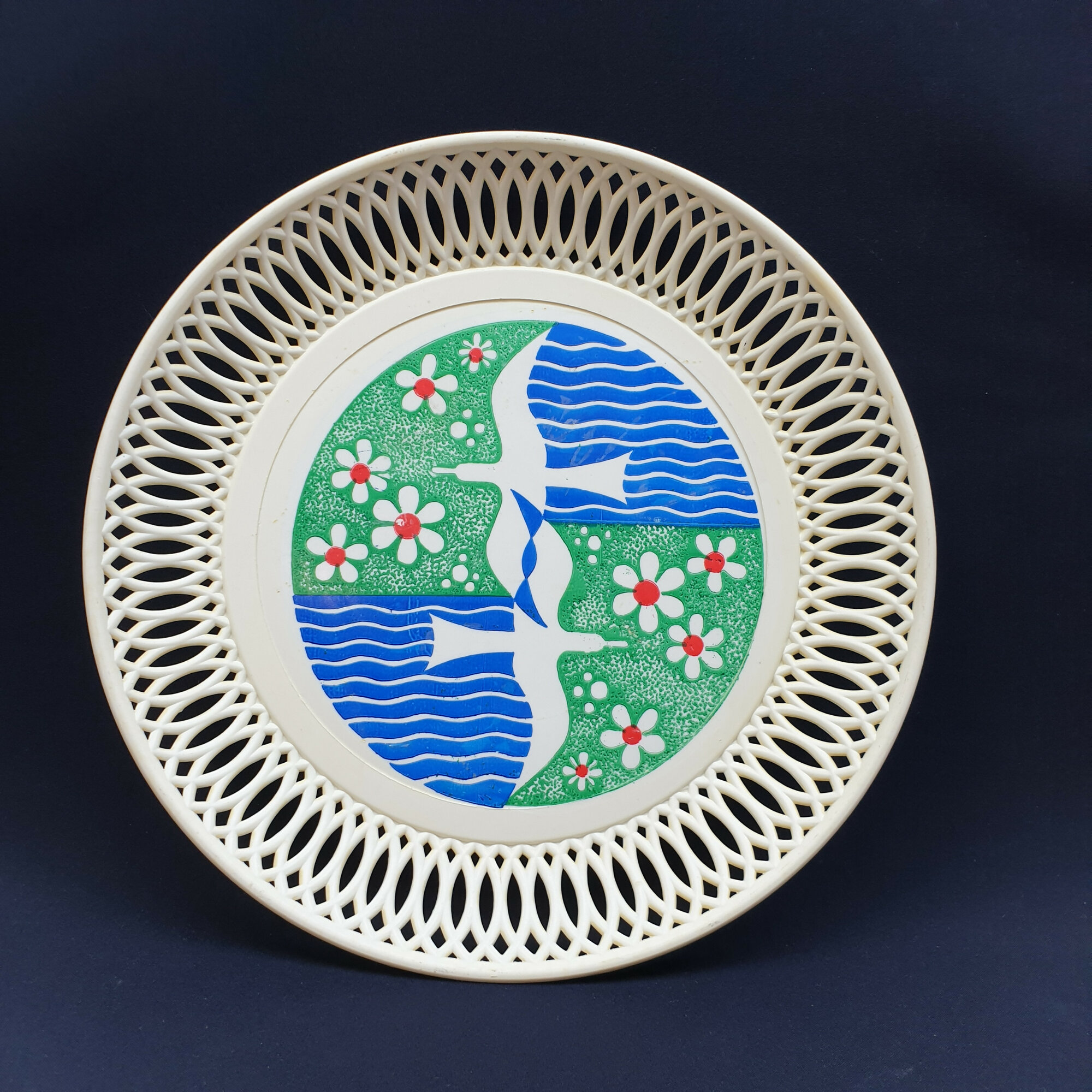 Винтажный поднос круглый 34 см, деколь пластик. СССР.