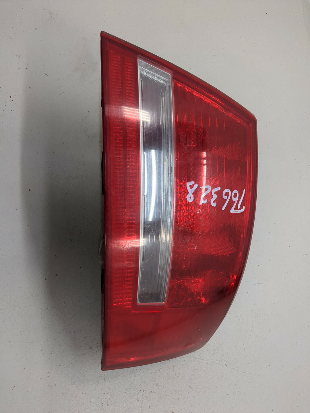 Фонарь (задний) правый Audi A6 (C6) Б/У