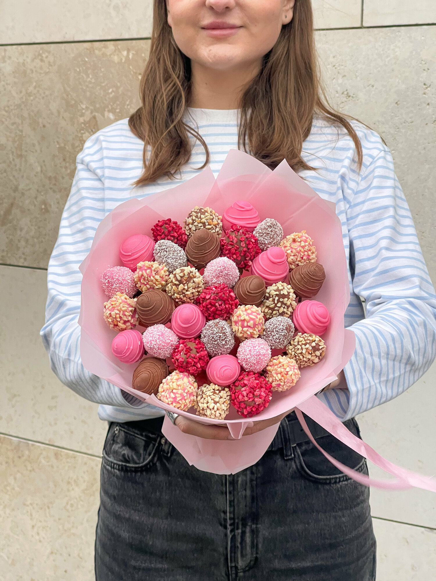 Букет из клубники в шоколаде 36-37 шт Rosy