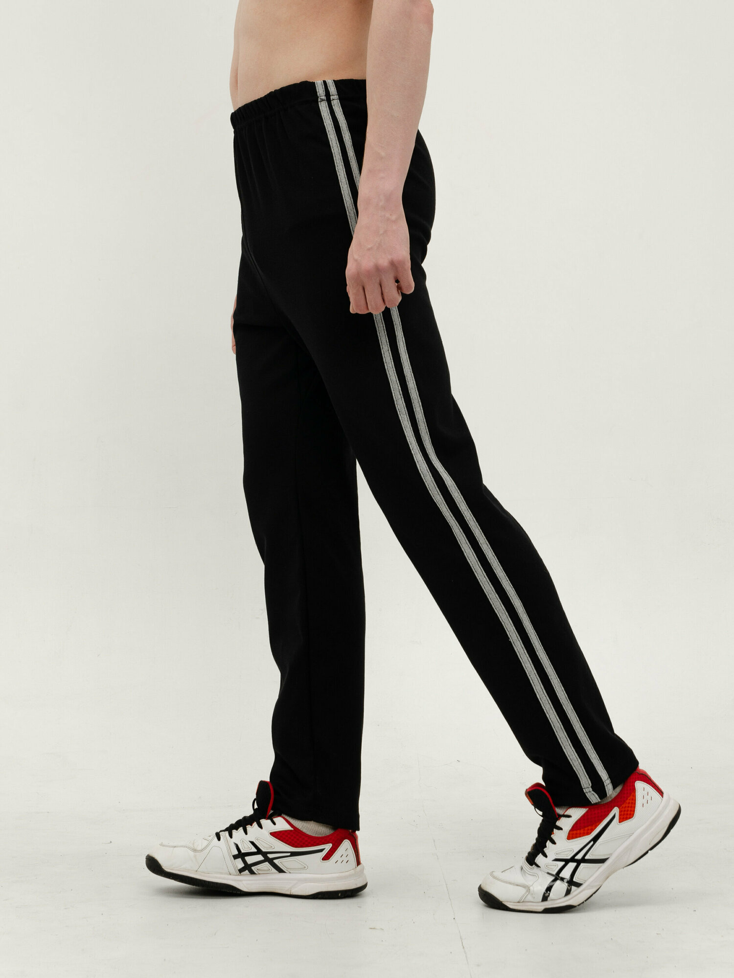 Брюки спортивные