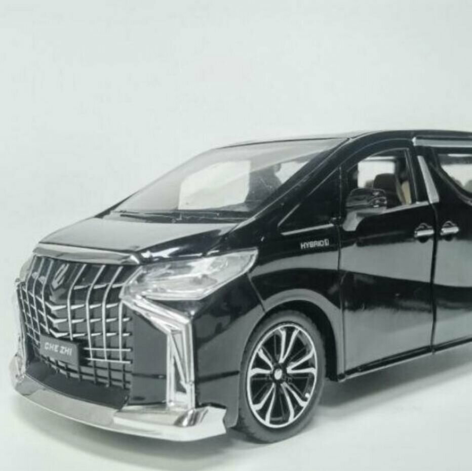 Машинка игрушка металлическая Toyota Alphard с багажником масштабная модель Тайота Альфард 1:24