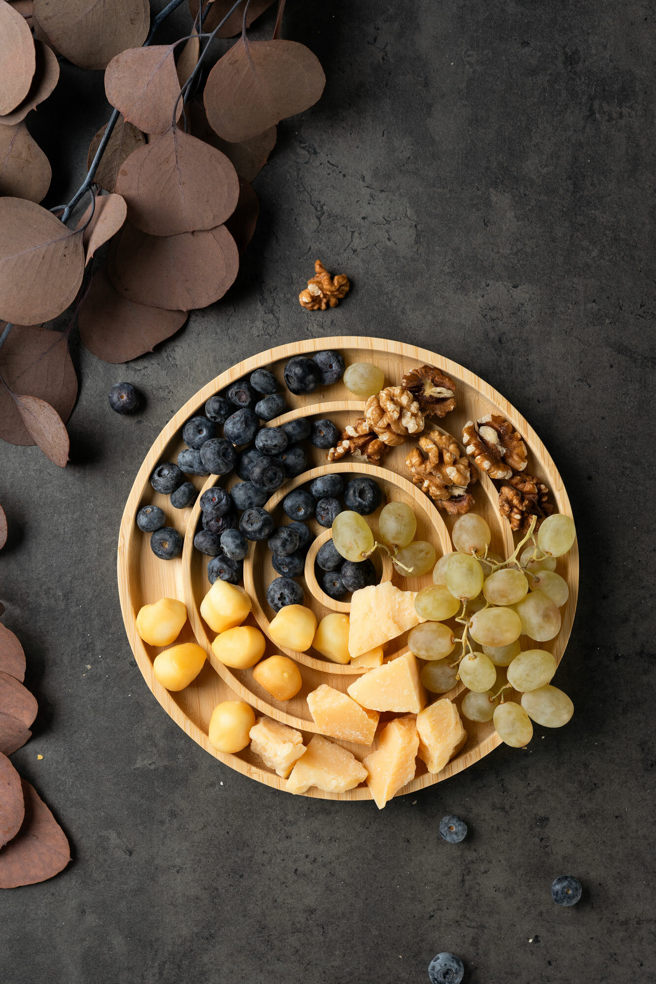 Сервировочная деревянная менажница TAVOLONE "Улитка" 22см