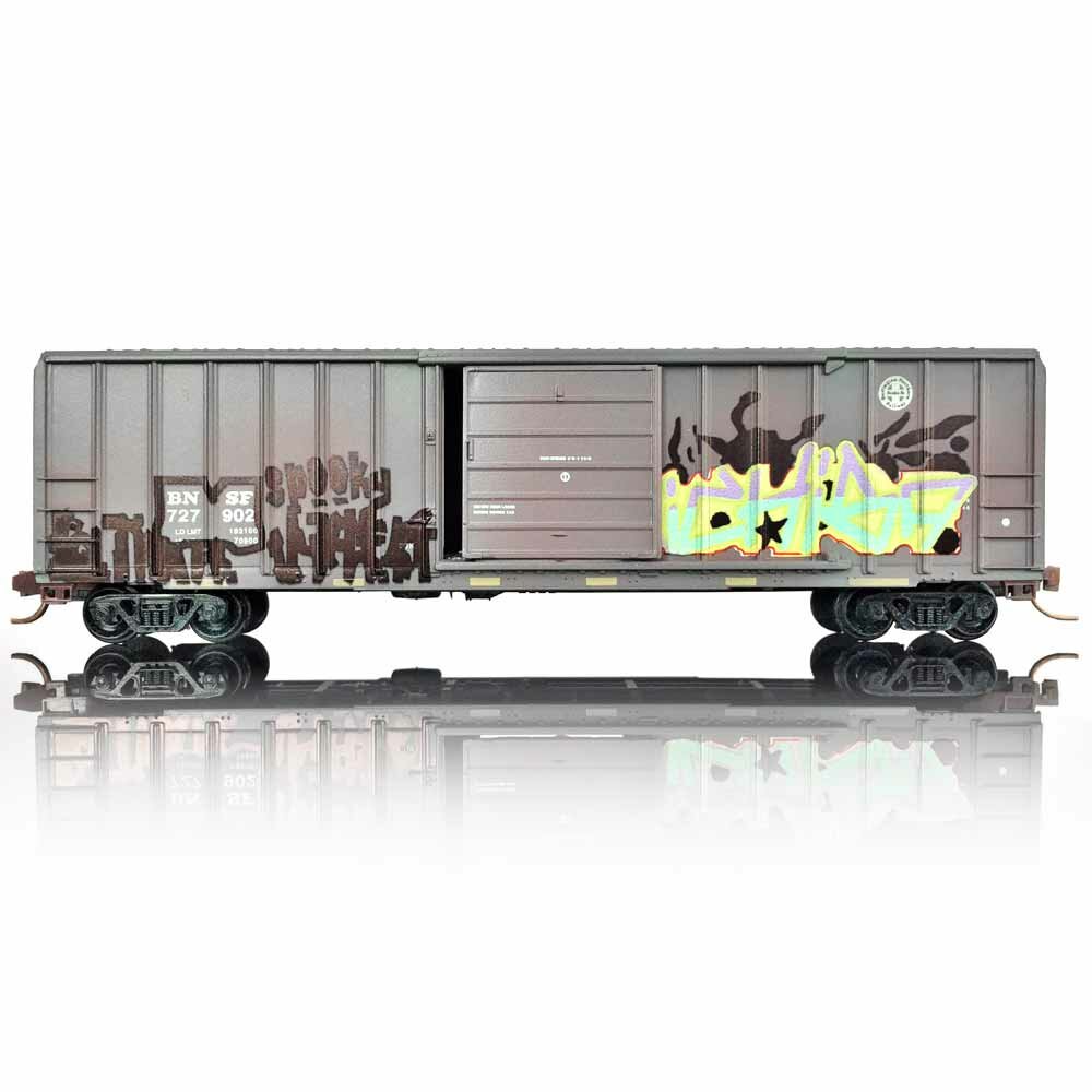 Вагон 1/160 MTL Micro-Trains Line 02551740 50' Box Car FMC 5077 WEATHERED/Graffiti BNSF #727902