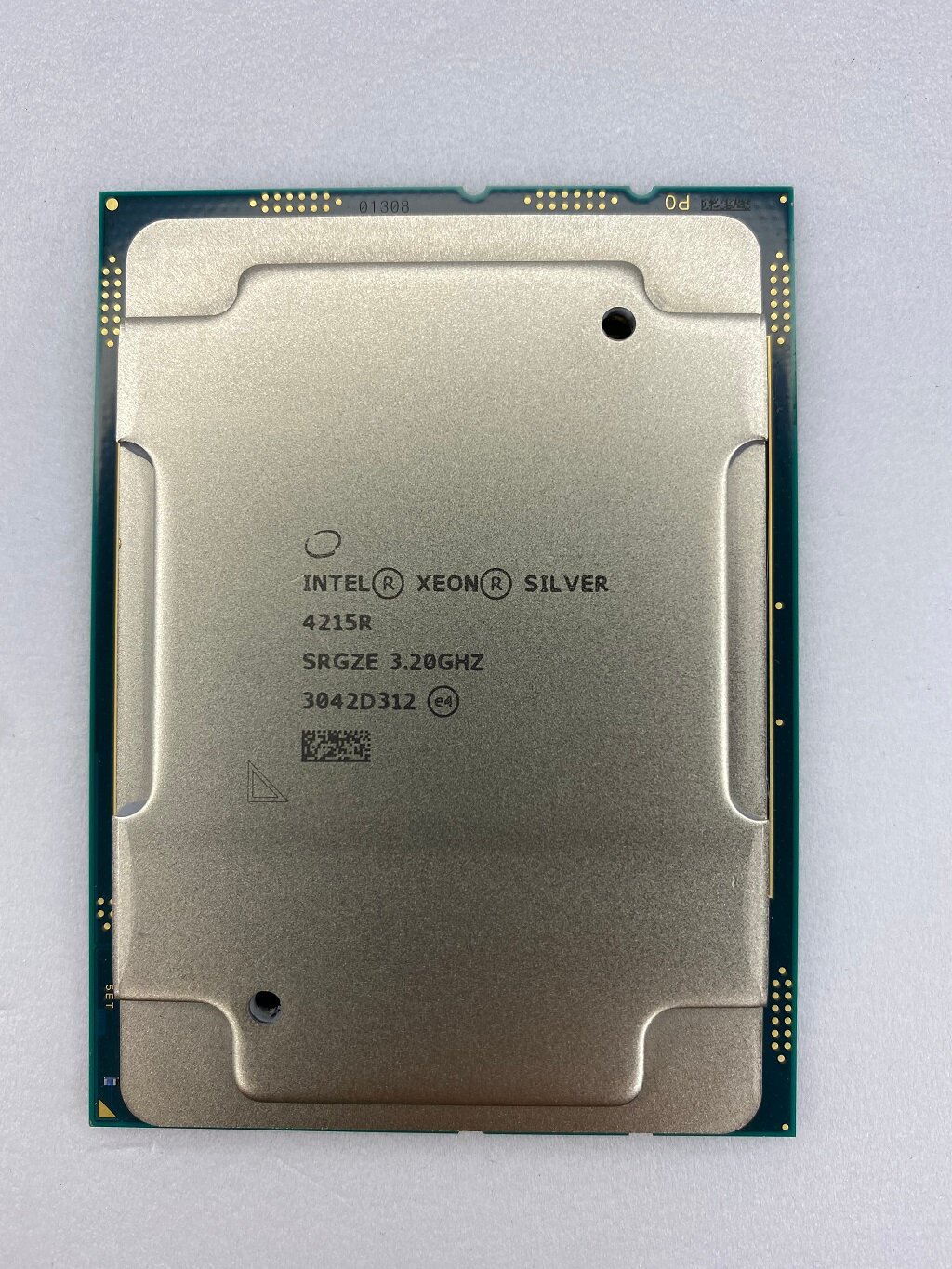 Серверные комплектующие Intel Процессор Intel Xeon Silver 4215R LGA3647 8 x 3200 МГц SRGZE