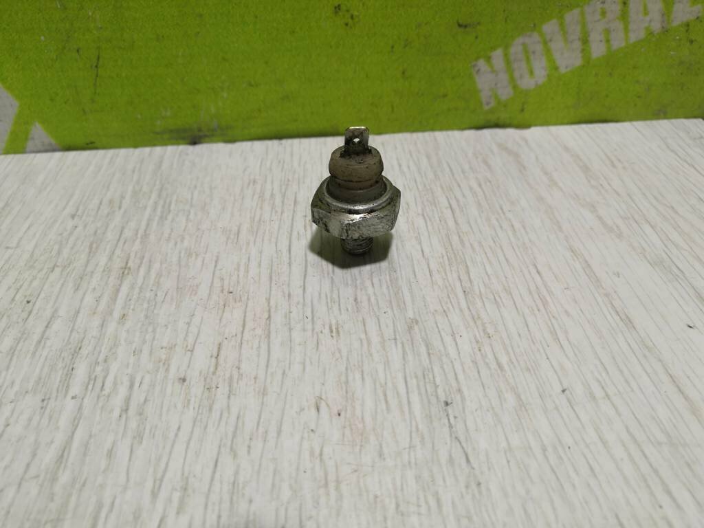 Датчик давления масла VW Passat B3 1988-1993