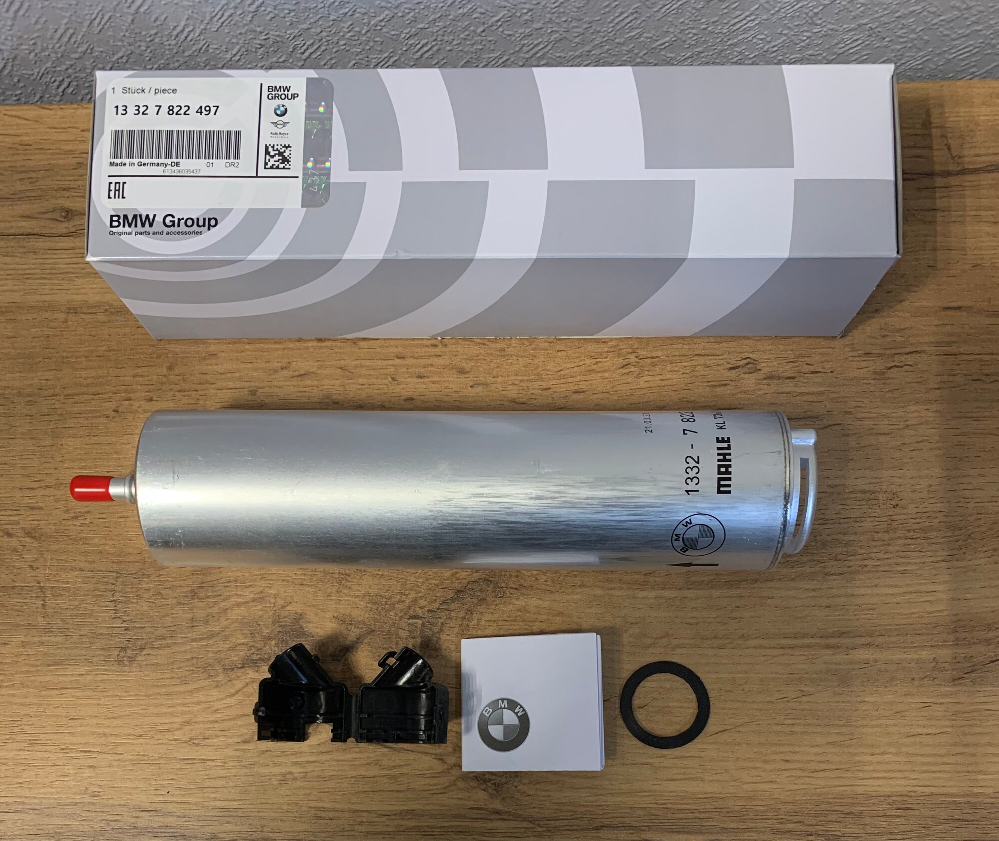 Фильтр топливный BMW F20, F30 арт. 13327822497