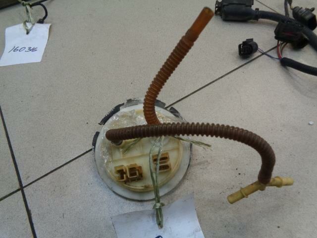 Фланец топливного насоса от Audi A8 D3 2002-2010