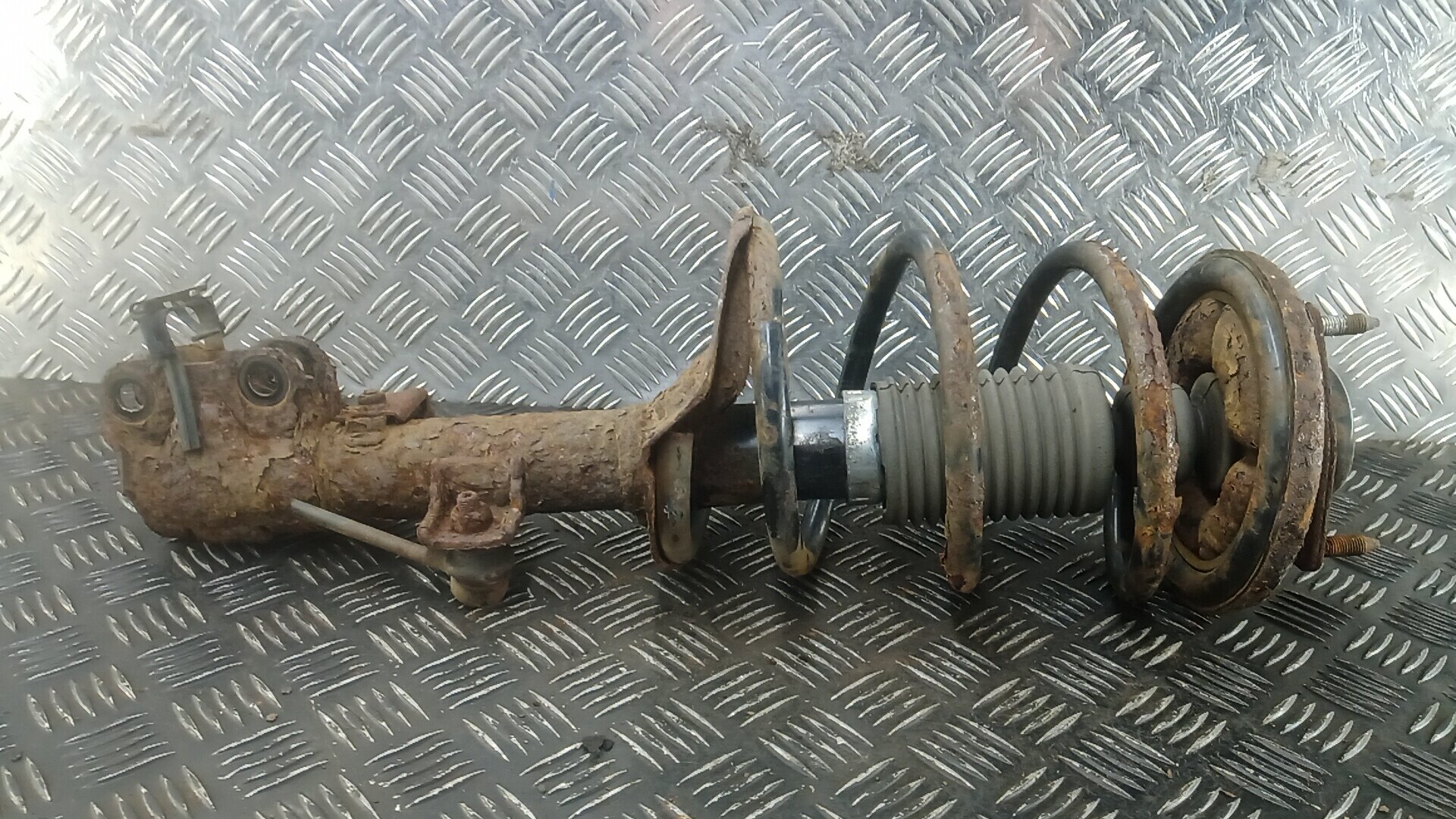 Стойка передняя левая CITROEN C-CROSSER