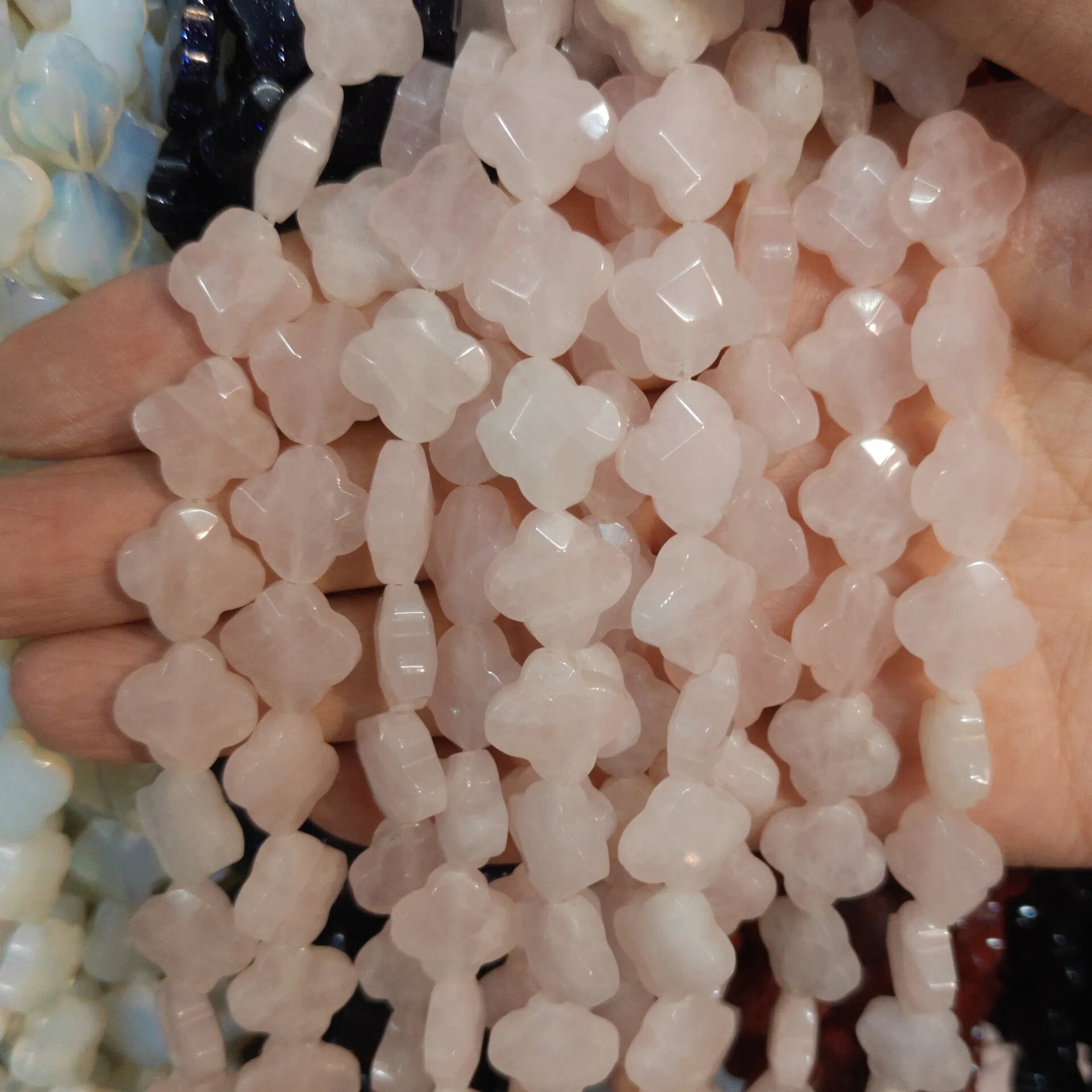 Бусины из натурального камня тигровый глаз авантюрин 14 мм Белый, Rose Quartz