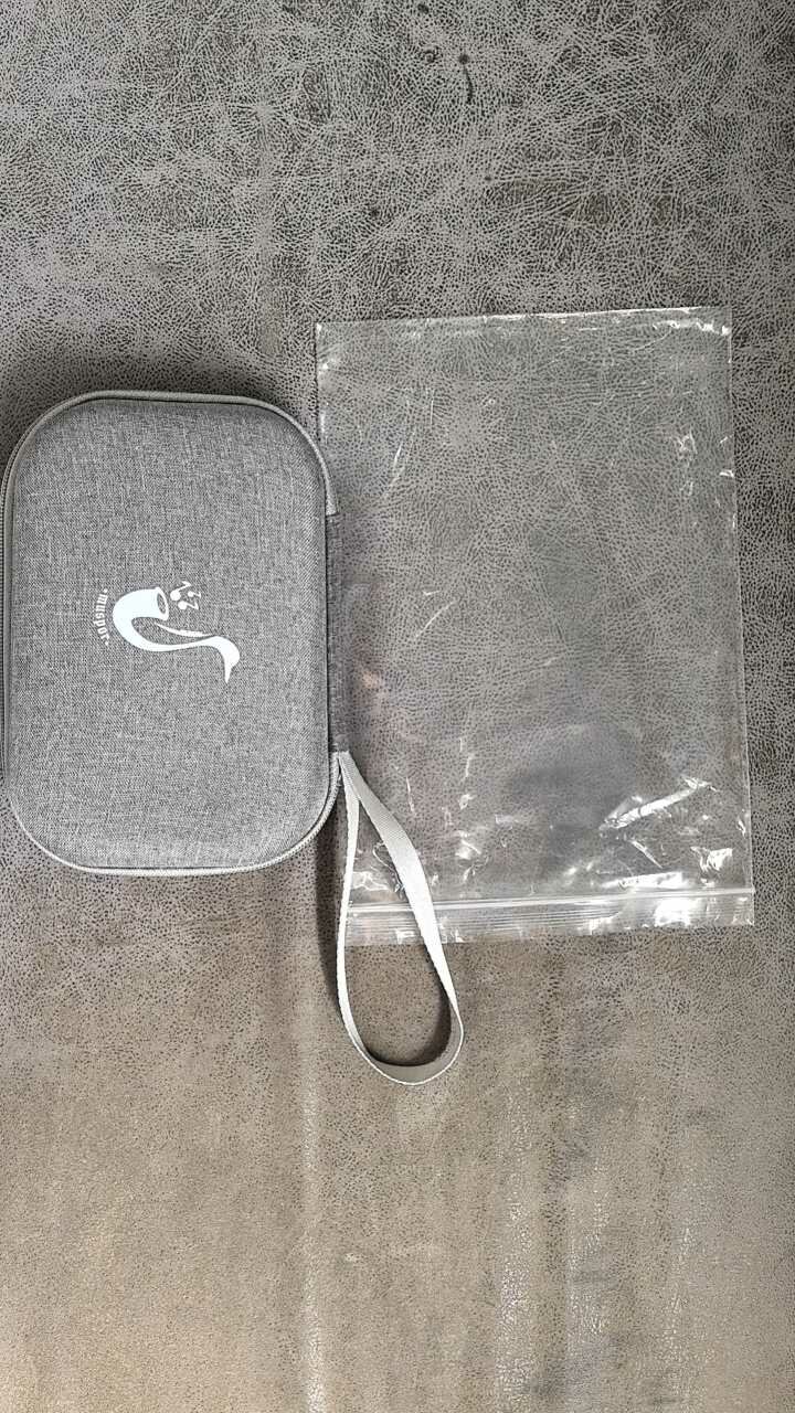 Чехол для тростей Muspor, сумка для хранения тростей для кларнета и саксофона, водонепроницаемый, портативный, вместимость 20 штук (трости в комплект не входят).