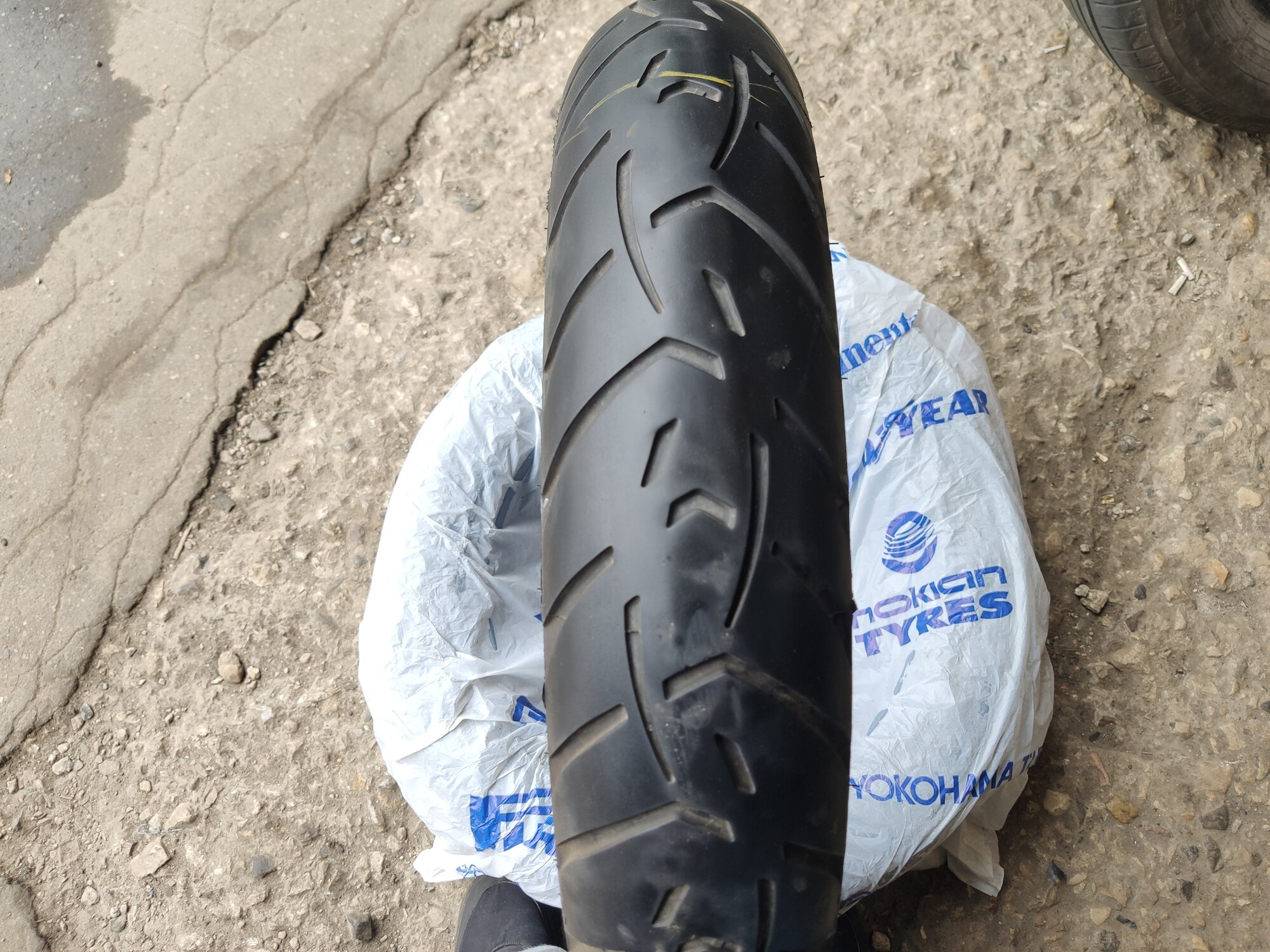Мотошина БУ для мотоцикла Metzeler Tourance NEXT 120 / 70 R19 0021960