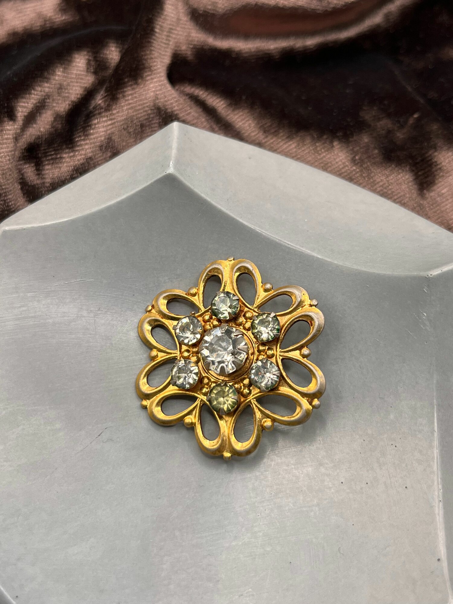 Советская винтажная позолоченная брошь, клеймо